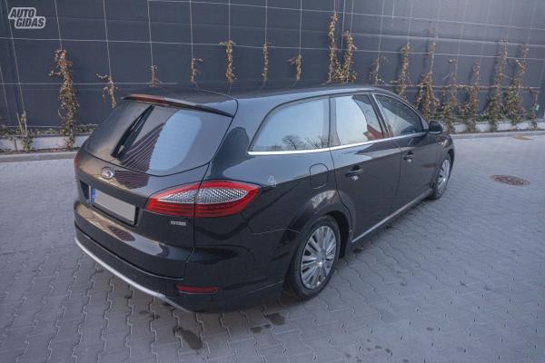 Black Ford Mondeo 2008 in Klaipeda, with an engine capacity of 2.00 L and mileage of 293 thousand km for 2300 €, photo 2 on AUTOMOTO.COM.LV