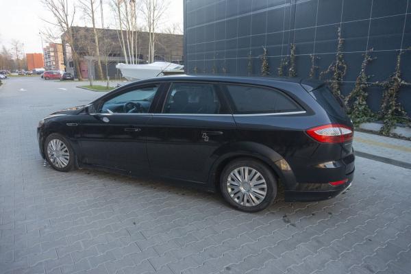 Melns Ford Mondeo 2008 Klaipėda, ar dzinēja tilpumu 2.00 L un nobraukumu 293 tūkst. km par 2300 €, foto 7 vietnē AUTOMOTO.COM.LV