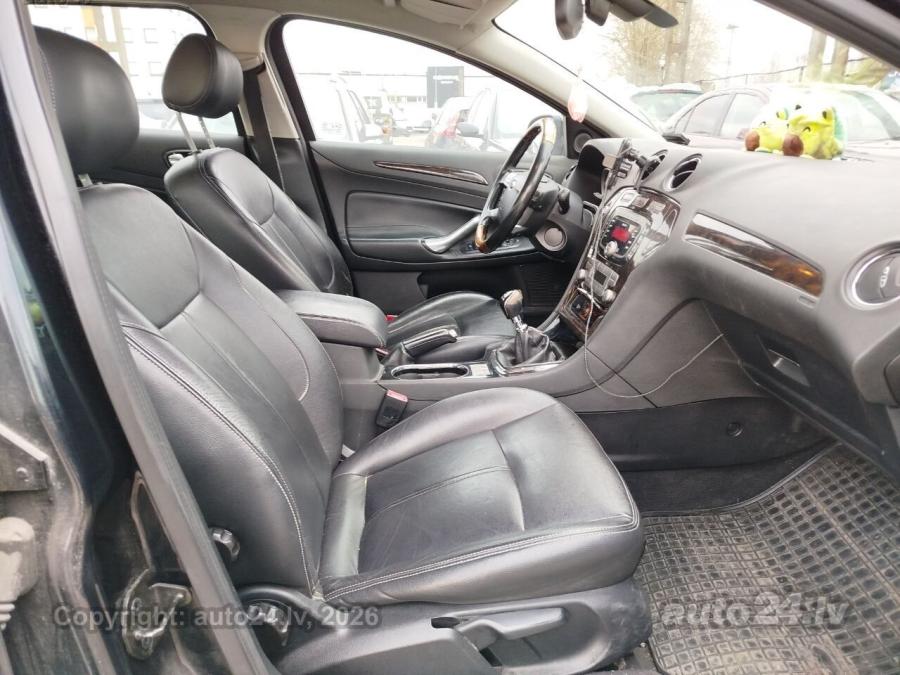 Melns Ford Mondeo 2008 Tallina, ar dzinēja tilpumu 2.00 L un nobraukumu 329 tūkst. km par 799 €, foto 7 vietnē AUTOMOTO.COM.LV