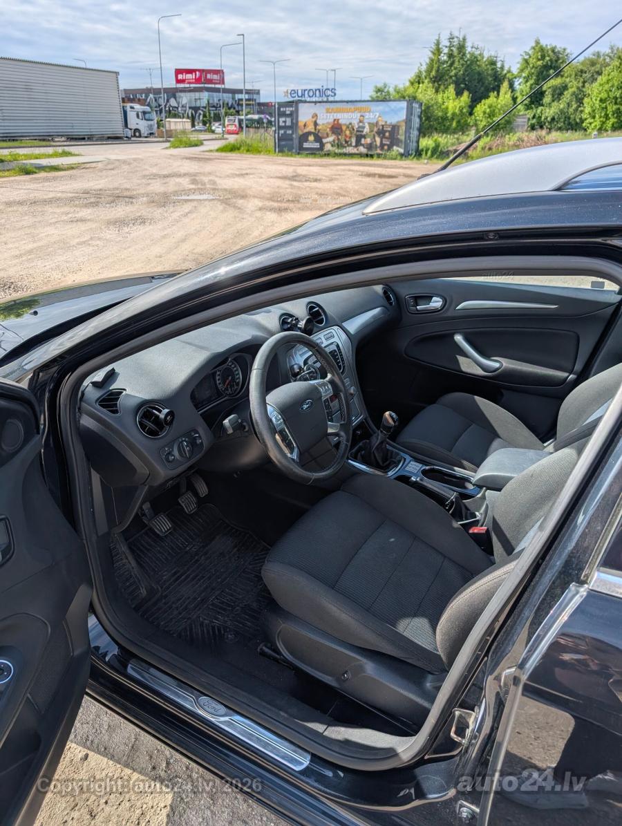 Melns Ford Mondeo 2008 Tartu, ar dzinēja tilpumu 2.00 L un nobraukumu 198 tūkst. km par 3500 €, foto 13 vietnē AUTOMOTO.COM.LV