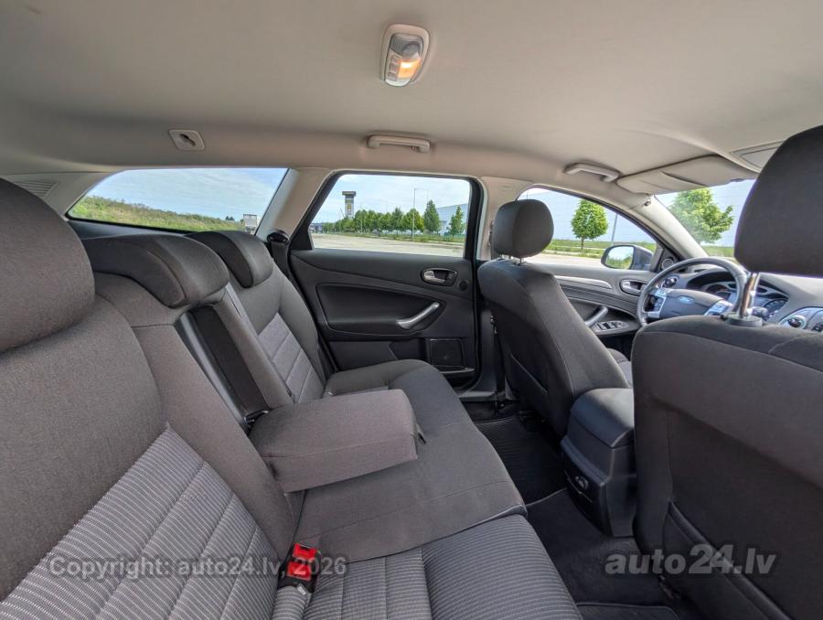 Melns Ford Mondeo 2008 Tartu, ar dzinēja tilpumu 2.00 L un nobraukumu 198 tūkst. km par 3500 €, foto 15 vietnē AUTOMOTO.COM.LV