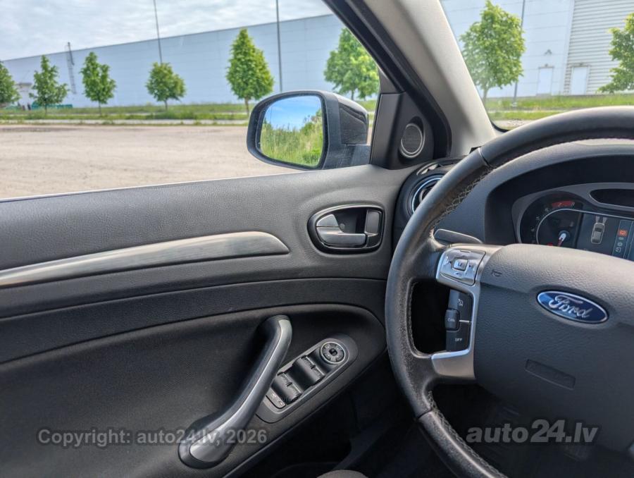 Melns Ford Mondeo 2008 Tartu, ar dzinēja tilpumu 2.00 L un nobraukumu 198 tūkst. km par 3500 €, foto 18 vietnē AUTOMOTO.COM.LV