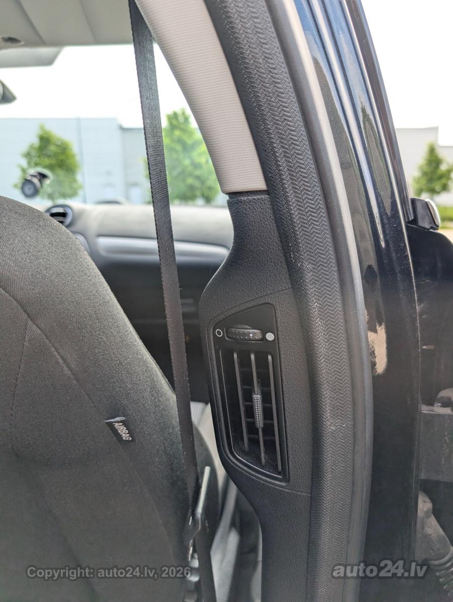 Melns Ford Mondeo 2008 Tartu, ar dzinēja tilpumu 2.00 L un nobraukumu 198 tūkst. km par 3500 €, foto 19 vietnē AUTOMOTO.COM.LV