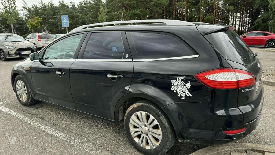 Melns Ford Mondeo 2008 Viļņa, ar dzinēja tilpumu 2.00 L un nobraukumu 339 tūkst. km par 2200 €, foto 5 vietnē AUTOMOTO.COM.LV