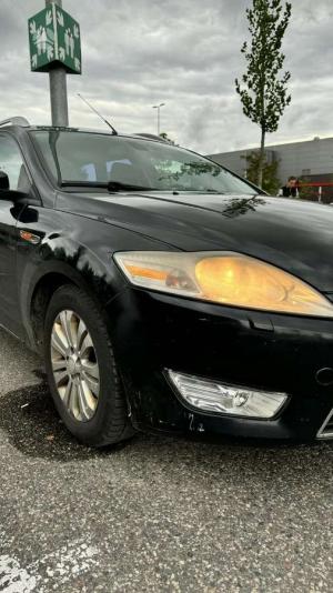Melns Ford Mondeo 2008 Viļņa, ar dzinēja tilpumu 2.00 L un nobraukumu 339 tūkst. km par 2200 €, foto 6 vietnē AUTOMOTO.COM.LV