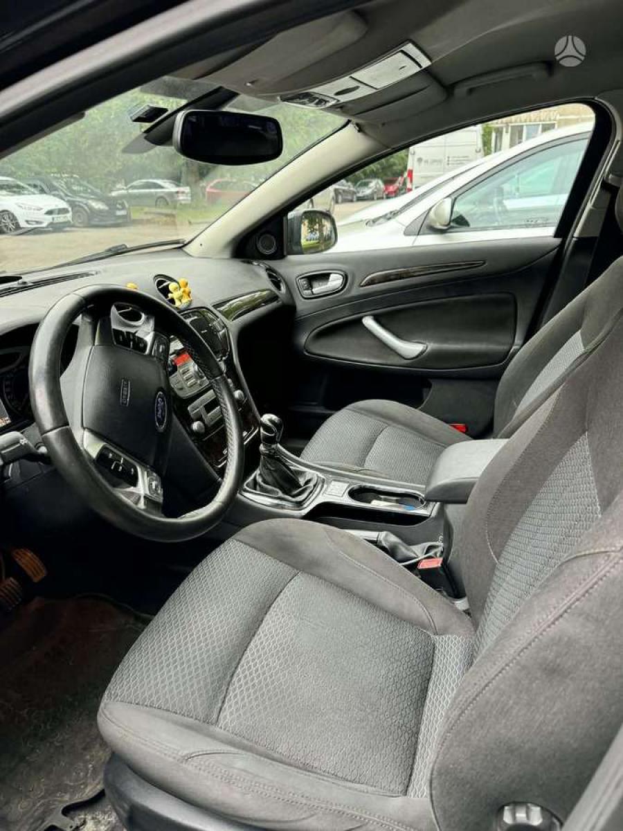 Melns Ford Mondeo 2008 Viļņa, ar dzinēja tilpumu 2.00 L un nobraukumu 339 tūkst. km par 2200 €, foto 10 vietnē AUTOMOTO.COM.LV
