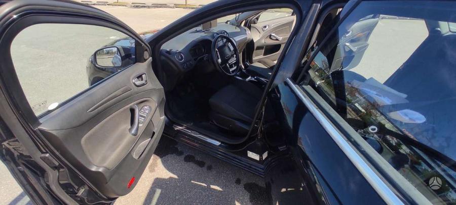 Melns Ford Mondeo 2008 Klaipėda, ar dzinēja tilpumu 1.75 L un nobraukumu 324 tūkst. km par 2550 €, foto 4 vietnē AUTOMOTO.COM.LV