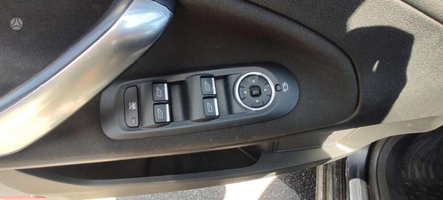 Melns Ford Mondeo 2008 Klaipėda, ar dzinēja tilpumu 1.75 L un nobraukumu 324 tūkst. km par 2550 €, foto 19 vietnē AUTOMOTO.COM.LV