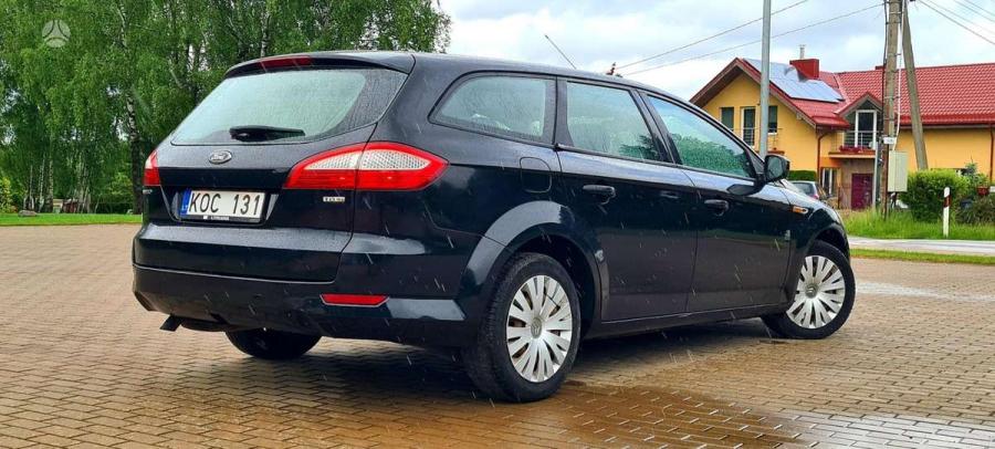 Black Ford Mondeo 2008 in Vilnius, with an engine capacity of 2.00 L and mileage of 327 thousand km for 1900 €, photo 4 on AUTOMOTO.COM.LV