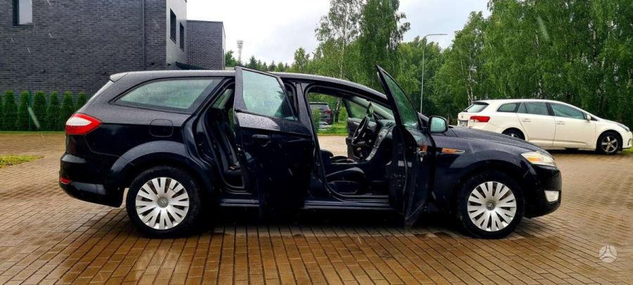 Black Ford Mondeo 2008 in Vilnius, with an engine capacity of 2.00 L and mileage of 327 thousand km for 1900 €, photo 15 on AUTOMOTO.COM.LV