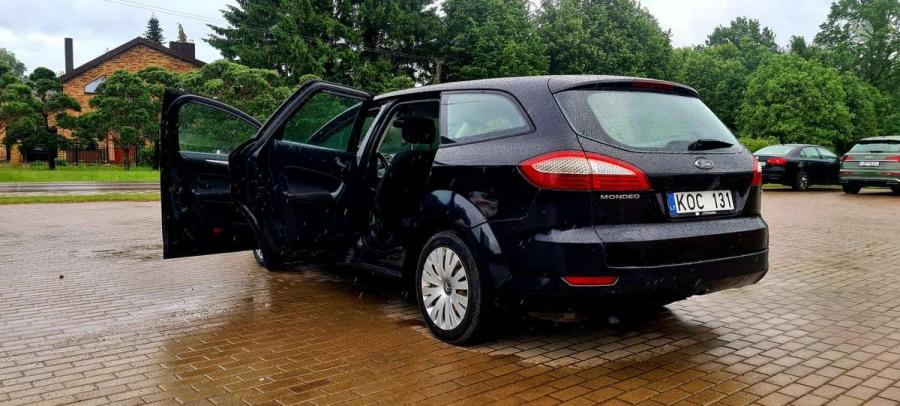 Black Ford Mondeo 2008 in Vilnius, with an engine capacity of 2.00 L and mileage of 327 thousand km for 1900 €, photo 18 on AUTOMOTO.COM.LV