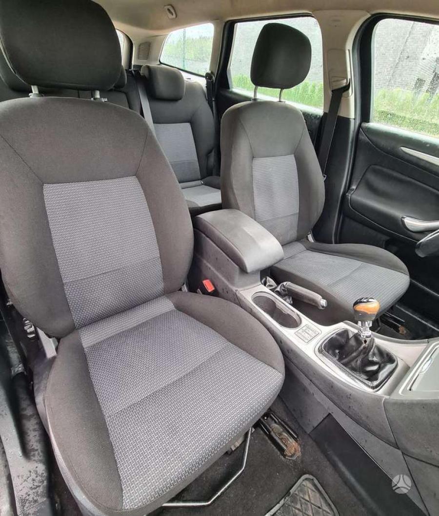 Black Ford Mondeo 2008 in Vilnius, with an engine capacity of 2.00 L and mileage of 327 thousand km for 1900 €, photo 29 on AUTOMOTO.COM.LV