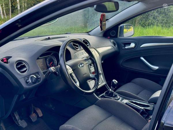 Melns Ford Mondeo 2008 Radviliškis, ar dzinēja tilpumu 2.00 L un nobraukumu 316 tūkst. km par 1650 €, foto 10 vietnē AUTOMOTO.COM.LV