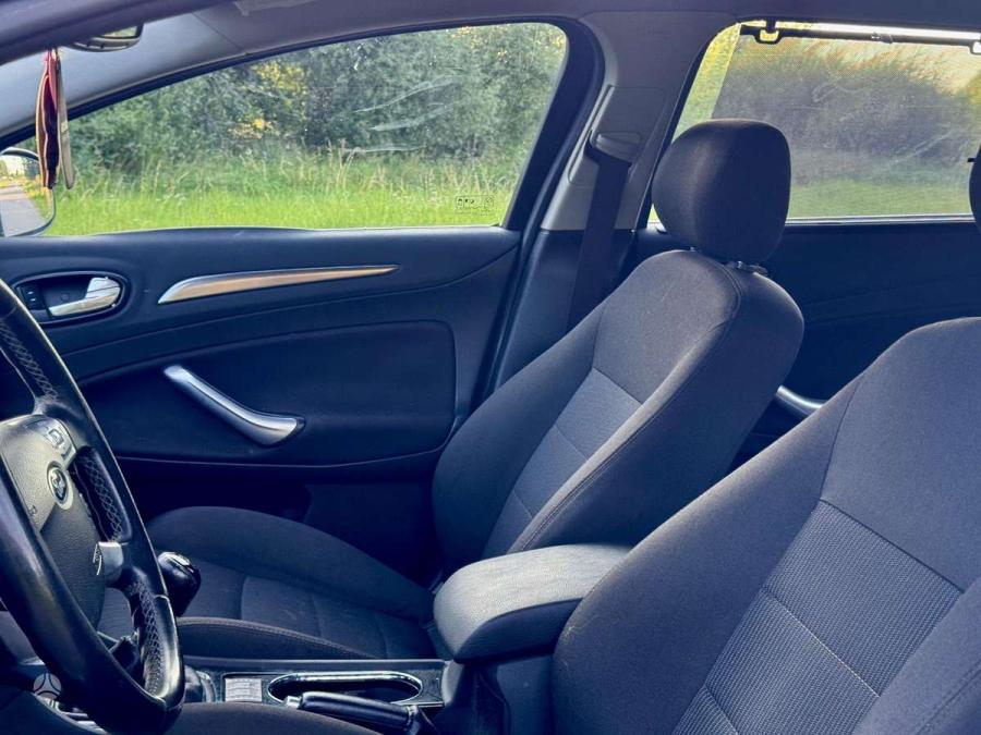 Black Ford Mondeo 2008 in Radviliskis, with an engine capacity of 2.00 L and mileage of 316 thousand km for 1650 €, photo 13 on AUTOMOTO.COM.LV