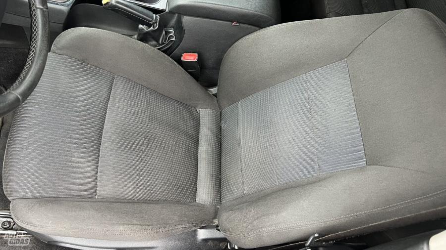 Black Ford Mondeo 2008 in Kaunas, with an engine capacity of 2.00 L and mileage of 330 thousand km for 2050 €, photo 13 on AUTOMOTO.COM.LV