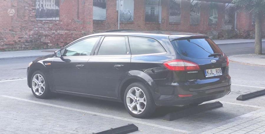 Black Ford Mondeo 2008 in Panevezys, with an engine capacity of 1.75 L and mileage of 290 thousand km for 2400 €, photo 4 on AUTOMOTO.COM.LV