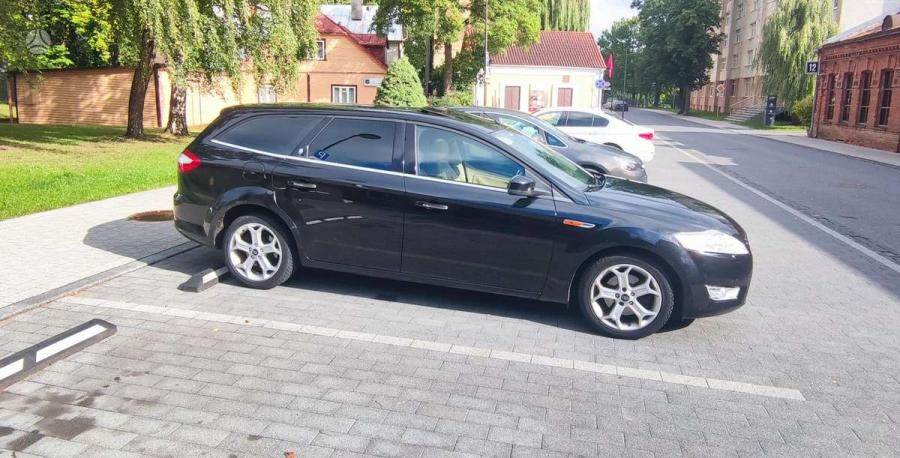 Black Ford Mondeo 2008 in Panevezys, with an engine capacity of 1.75 L and mileage of 290 thousand km for 2400 €, photo 11 on AUTOMOTO.COM.LV