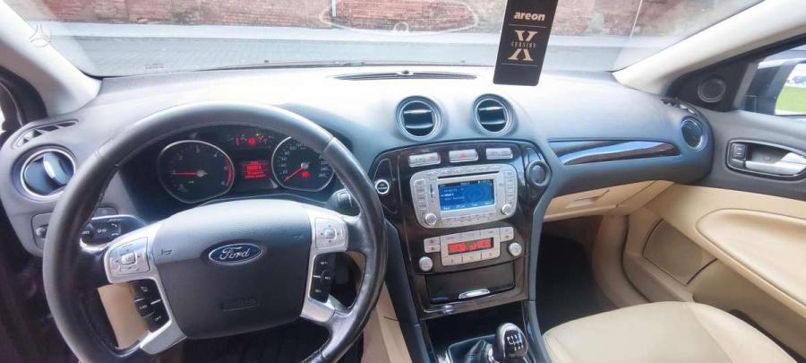 Black Ford Mondeo 2008 in Panevezys, with an engine capacity of 1.75 L and mileage of 290 thousand km for 2400 €, photo 20 on AUTOMOTO.COM.LV