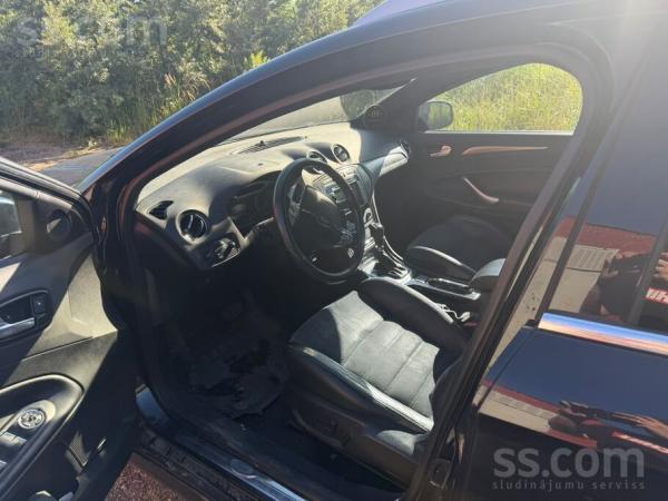 Black Ford Mondeo 2008 in Rezekne, with an engine capacity of 2.00 L and mileage of 419 thousand km for 2100 €, photo 9 on AUTOMOTO.COM.LV