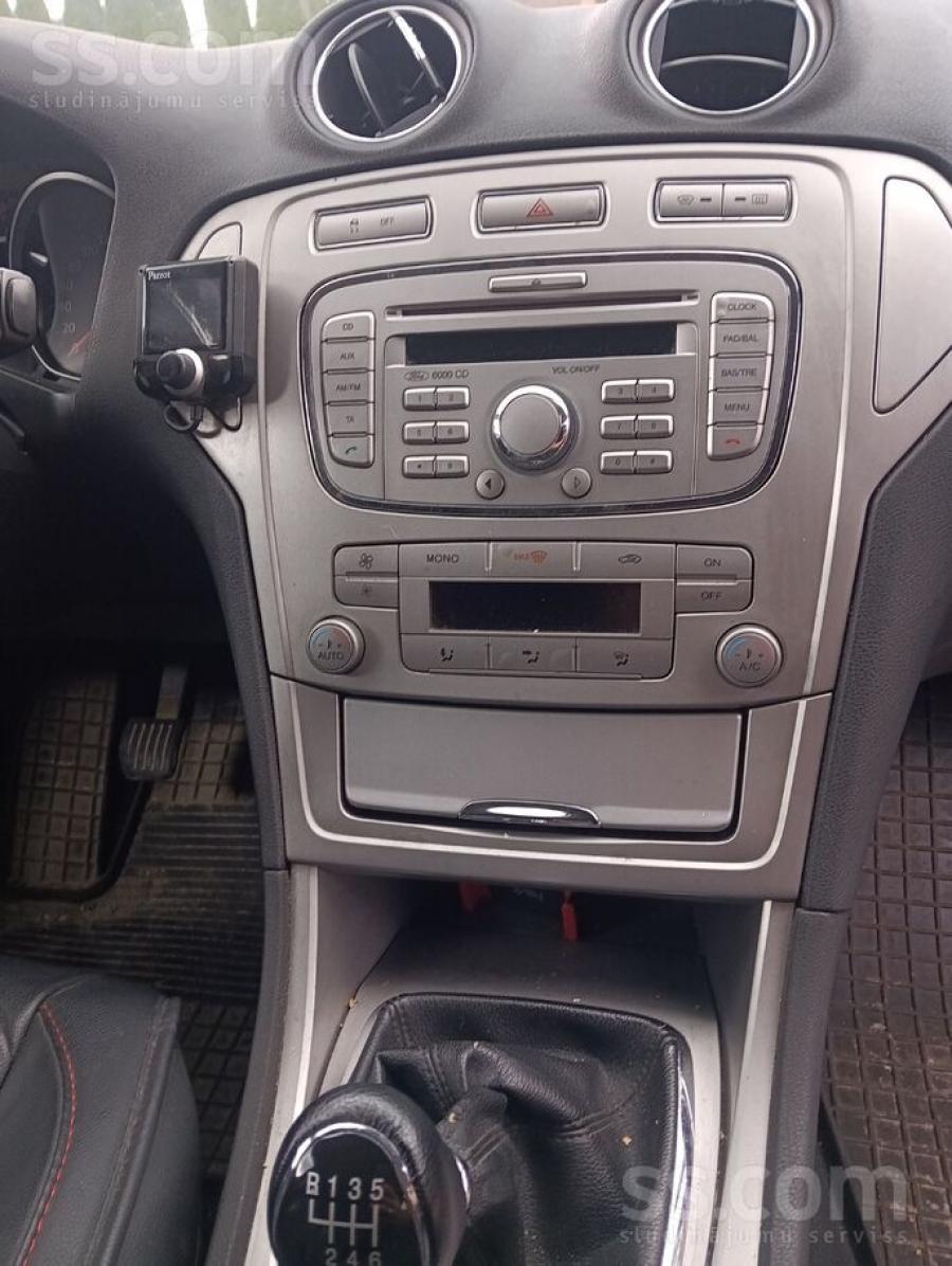 Melns Ford Mondeo 2008 Jelgava, ar dzinēja tilpumu 1.80 L un nobraukumu 350 tūkst. km par 1200 €, foto 5 vietnē AUTOMOTO.COM.LV