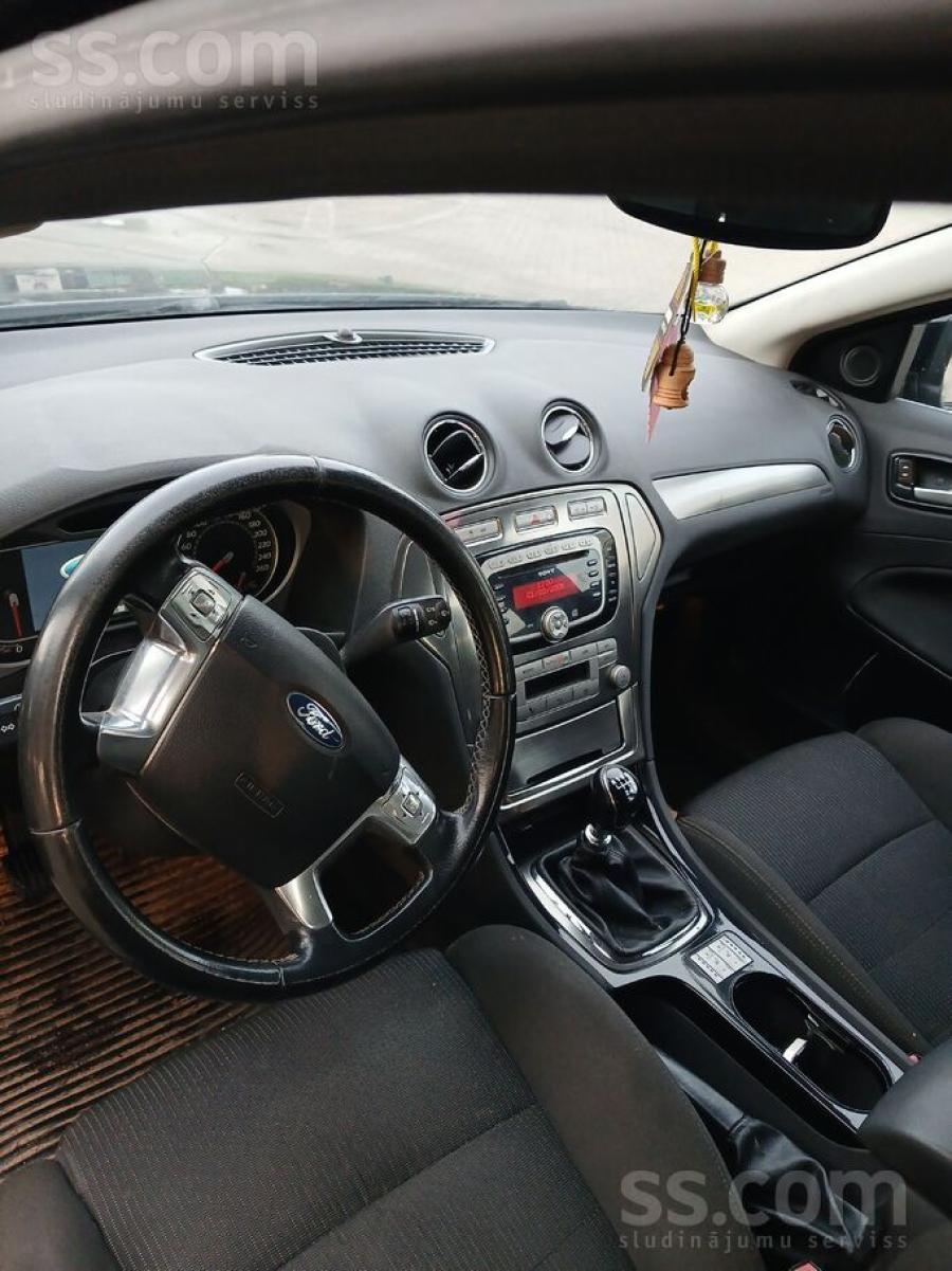 Melns Ford Mondeo 2008 Rēzekne, ar dzinēja tilpumu 2.00 L un nobraukumu 287 tūkst. km par 3500 €, foto 3 vietnē AUTOMOTO.COM.LV