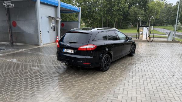 Ford Mondeo 2008 Viļņa vietnē Melns Ford Mondeo 2008 Viļņa, ar dzinēja tilpumu 2.00 L un nobraukumu 340 tūkst. km par 1650 €, foto 6 vietnē AUTOMOTO.COM.LV