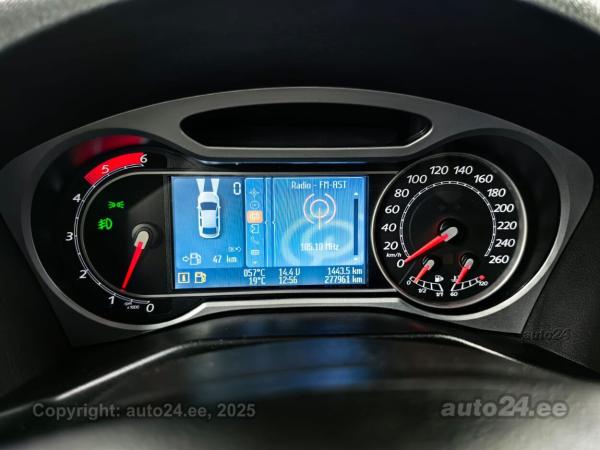 Black Ford Mondeo 2009 in Viljandi, with an engine capacity of 2.00 L and mileage of 277 thousand km for 4490 €, photo 11 on AUTOMOTO.COM.LV