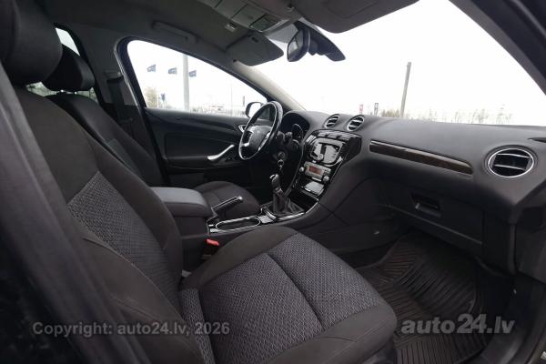 Melns Ford Mondeo 2009 Tartu, ar dzinēja tilpumu 2.00 L un nobraukumu 380 tūkst. km par 1100 €, foto 5 vietnē AUTOMOTO.COM.LV