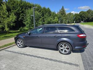 Melns Ford Mondeo 2009 Jurbarkas, ar dzinēja tilpumu 2.00 L un nobraukumu 293 tūkst. km par 2250 €, foto 4 vietnē AUTOMOTO.COM.LV