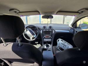 Melns Ford Mondeo 2009 Jurbarkas, ar dzinēja tilpumu 2.00 L un nobraukumu 293 tūkst. km par 2250 €, foto 9 vietnē AUTOMOTO.COM.LV