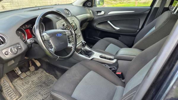 Melns Ford Mondeo 2009 Alīta, ar dzinēja tilpumu 2.00 L un nobraukumu 236 tūkst. km par 2520 €, foto 4 vietnē AUTOMOTO.COM.LV