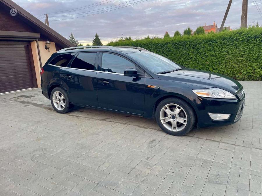 Black Ford Mondeo 2009 in Vilnius, with an engine capacity of 1.75 L and mileage of 290 thousand km for 2000 €, photo 9 on AUTOMOTO.COM.LV