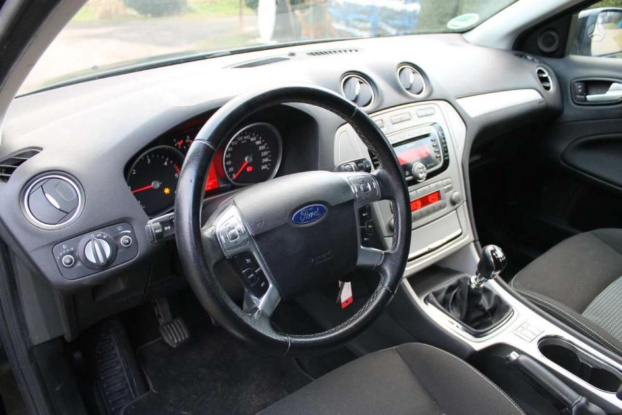 Melns Ford Mondeo 2010 Birštonas, ar dzinēja tilpumu 2.00 L un nobraukumu 211 tūkst. km par 1900 €, foto 11 vietnē AUTOMOTO.COM.LV