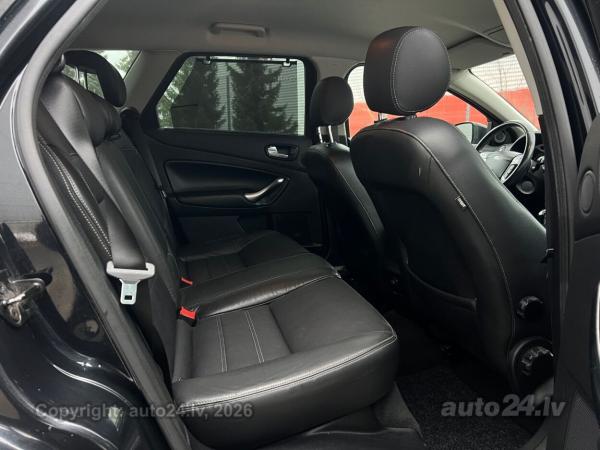 Black Ford Mondeo 2010 in Parnu, with an engine capacity of 2.00 L and mileage of 0 thousand km for 3490 €, photo 11 on AUTOMOTO.COM.LV