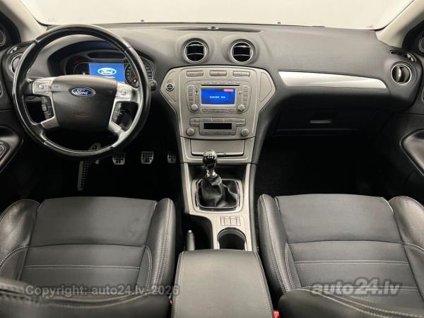 Black Ford Mondeo 2010 in Parnu, with an engine capacity of 2.00 L and mileage of 292 thousand km for 3490 €, photo 11 on AUTOMOTO.COM.LV