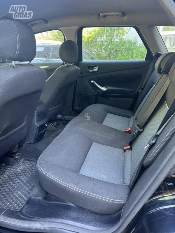 Black Ford Mondeo 2010 in Vilnius, with an engine capacity of 2.00 L and mileage of 463 thousand km for 1250 €, photo 10 on AUTOMOTO.COM.LV