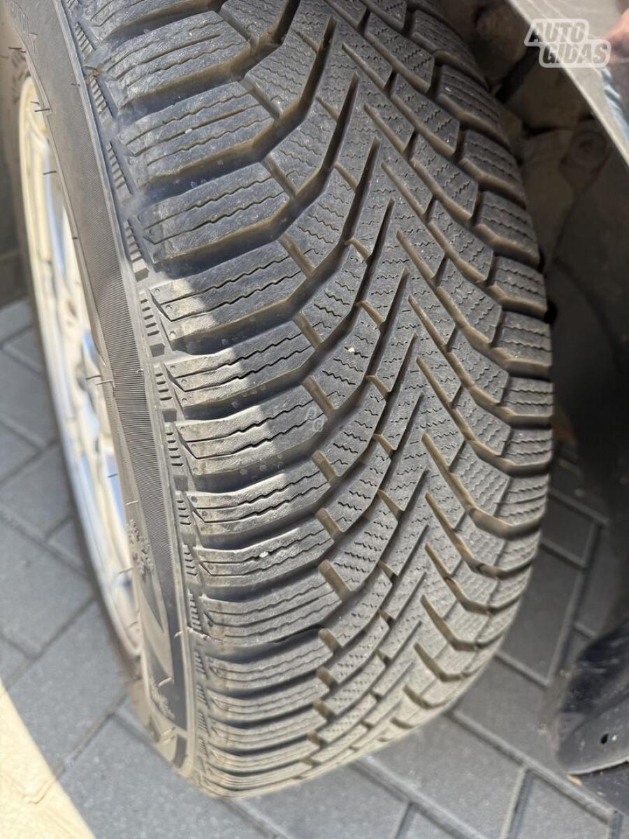Melns Ford Mondeo 2010 Kauņa, ar dzinēja tilpumu 2.00 L un nobraukumu 400 tūkst. km par 1500 €, foto 7 vietnē AUTOMOTO.COM.LV