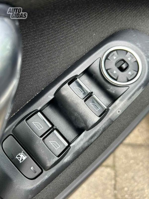 Melns Ford Mondeo 2010 Viļņa, ar dzinēja tilpumu 2.00 L un nobraukumu 463 tūkst. km par 1000 €, foto 9 vietnē AUTOMOTO.COM.LV