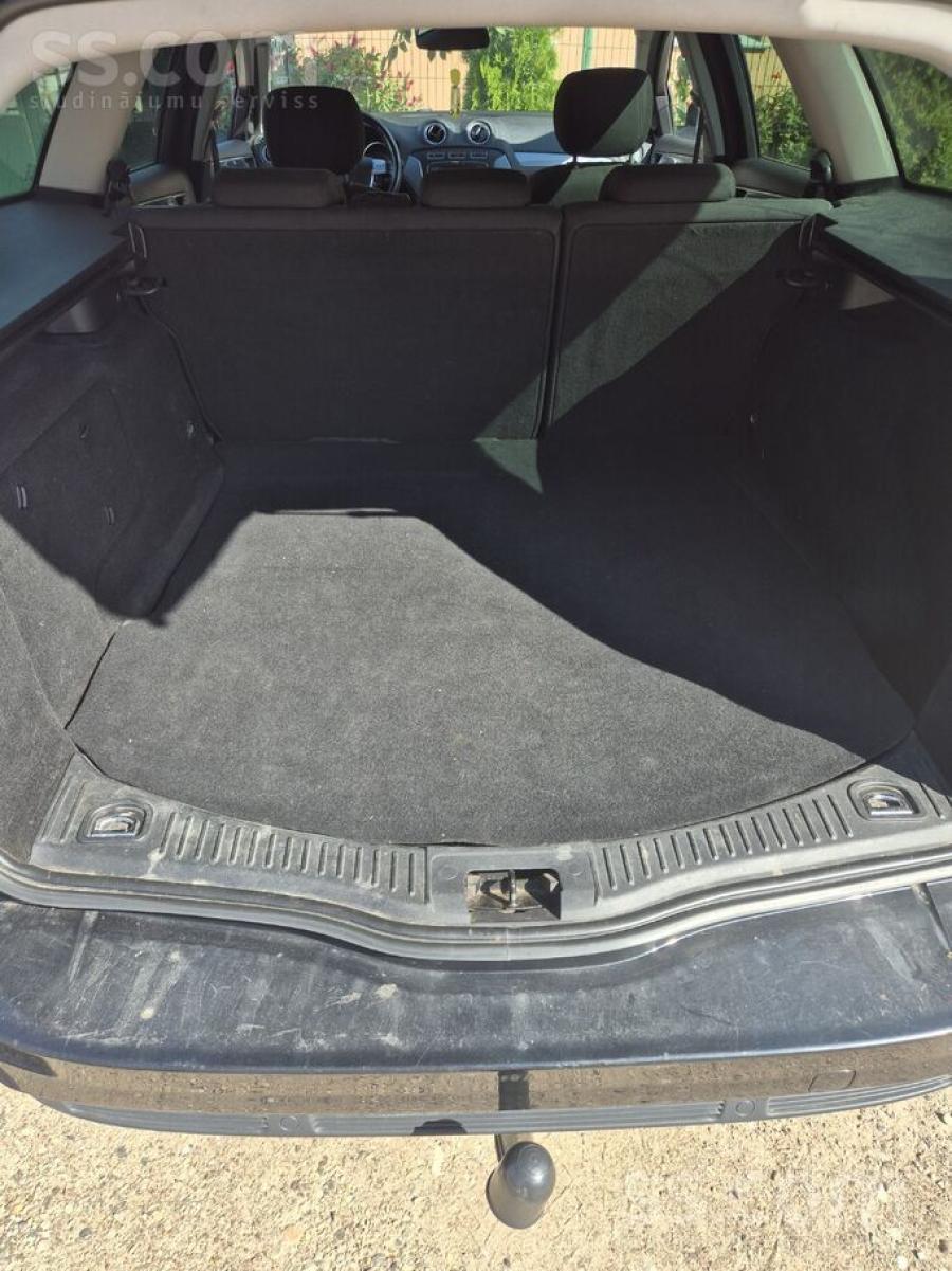 Black Ford Mondeo 2010 in Daugavpils, with an engine capacity of 2.00 L and mileage of 235 thousand km for 2500 €, photo 12 on AUTOMOTO.COM.LV