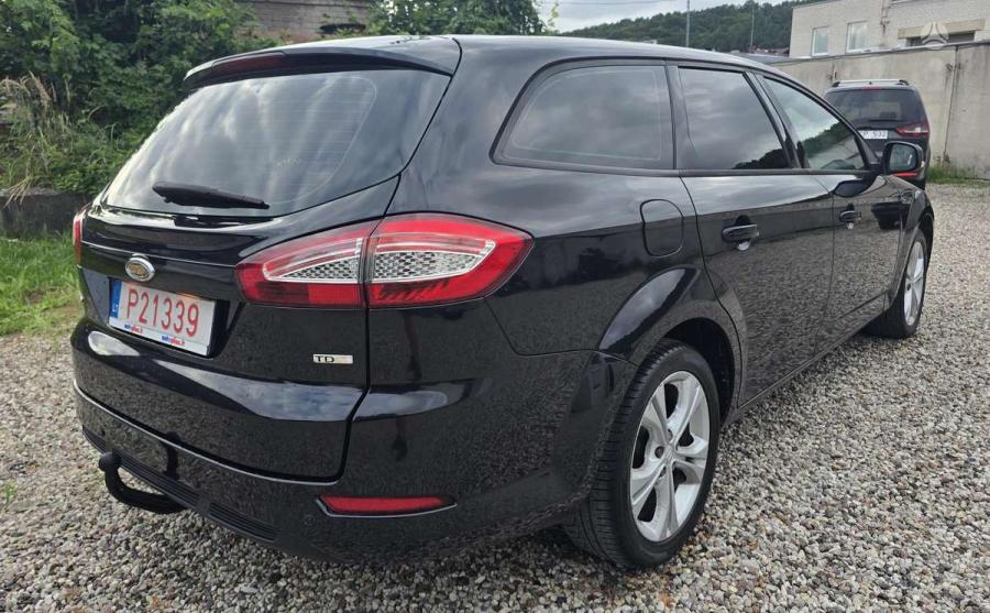 Melns Ford Mondeo 2010 Kauņa, ar dzinēja tilpumu 2.00 L un nobraukumu 259 tūkst. km par 2999 €, foto 7 vietnē AUTOMOTO.COM.LV