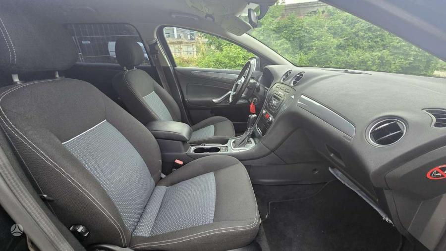 Melns Ford Mondeo 2010 Kauņa, ar dzinēja tilpumu 2.00 L un nobraukumu 259 tūkst. km par 2999 €, foto 12 vietnē AUTOMOTO.COM.LV