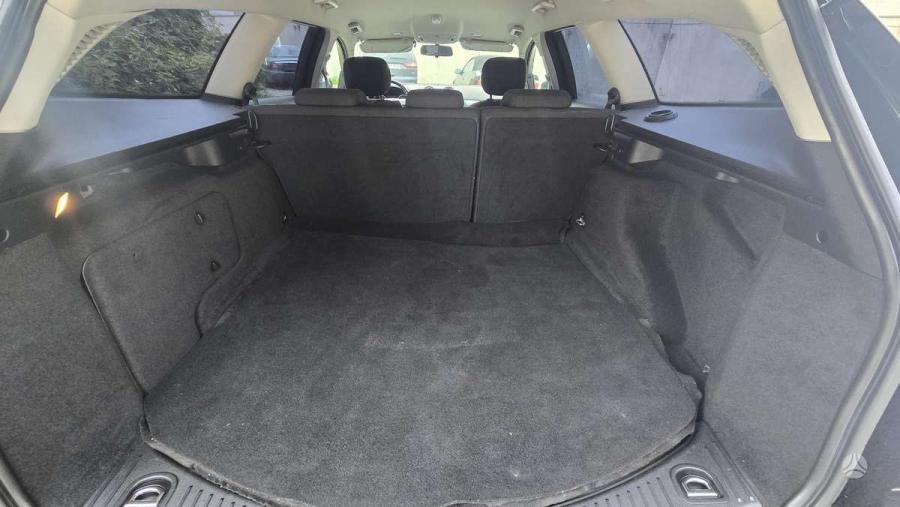 Melns Ford Mondeo 2010 Kauņa, ar dzinēja tilpumu 2.00 L un nobraukumu 259 tūkst. km par 2999 €, foto 15 vietnē AUTOMOTO.COM.LV