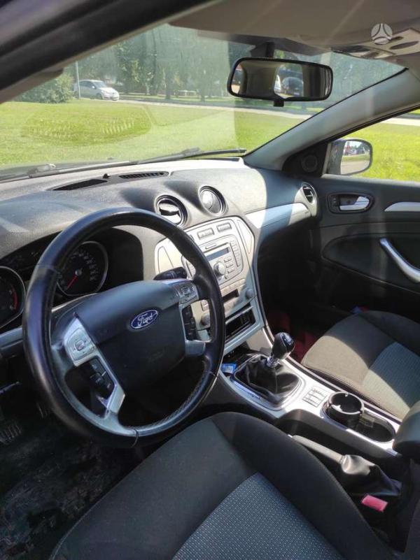 Black Ford Mondeo 2010 in Silute, with an engine capacity of 2.00 L and mileage of 230 thousand km for 750 €, photo 7 on AUTOMOTO.COM.LV