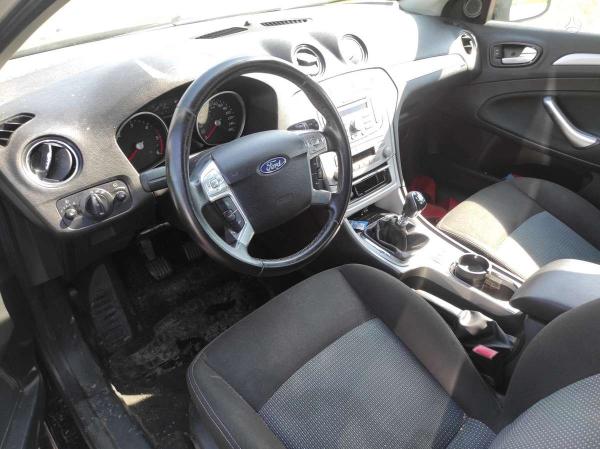 Black Ford Mondeo 2010 in Silute, with an engine capacity of 2.00 L and mileage of 230 thousand km for 750 €, photo 10 on AUTOMOTO.COM.LV