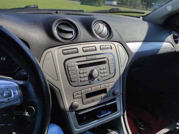 Black Ford Mondeo 2010 in Silute, with an engine capacity of 2.00 L and mileage of 230 thousand km for 750 €, photo 11 on AUTOMOTO.COM.LV