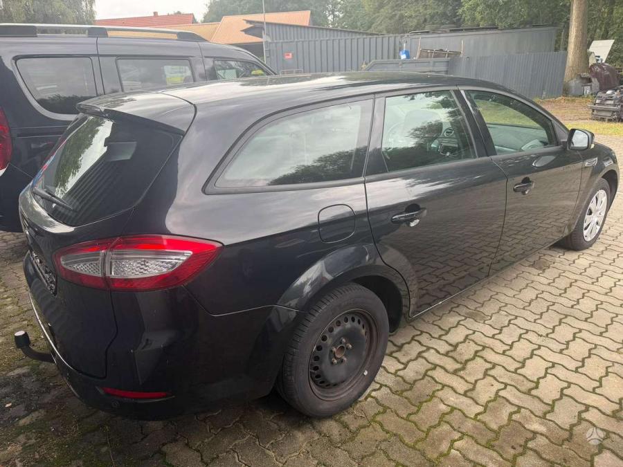 Melns Ford Mondeo 2010 Kauņa, ar dzinēja tilpumu 1.60 L un nobraukumu 200 tūkst. km par 2999 €, foto 4 vietnē AUTOMOTO.COM.LV
