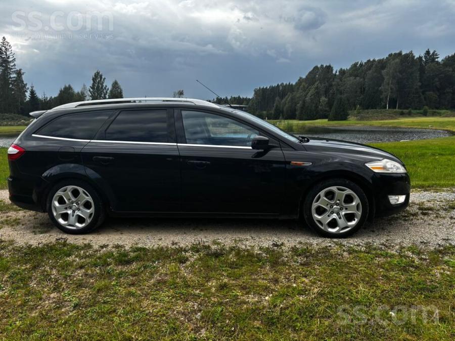 Black Ford Mondeo 2010 in Cesis, with an engine capacity of 2.00 L and mileage of 394 thousand km for 3500 €, photo 3 on AUTOMOTO.COM.LV
