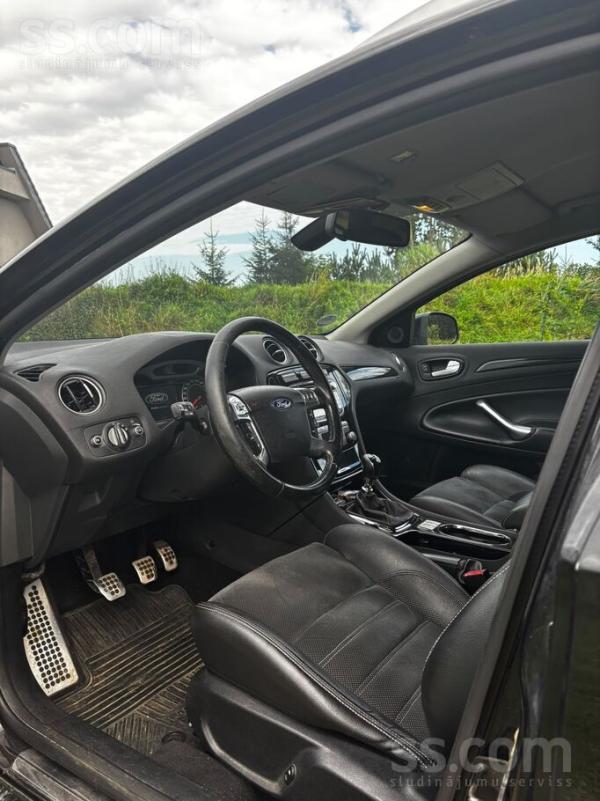 Black Ford Mondeo 2010 in Cesis, with an engine capacity of 2.00 L and mileage of 394 thousand km for 3500 €, photo 5 on AUTOMOTO.COM.LV