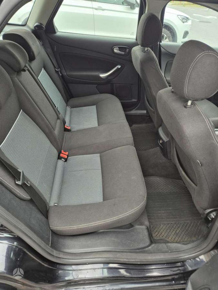 Black Ford Mondeo 2010 in Klaipeda, with an engine capacity of 2.00 L and mileage of 334 thousand km for 1900 €, photo 8 on AUTOMOTO.COM.LV