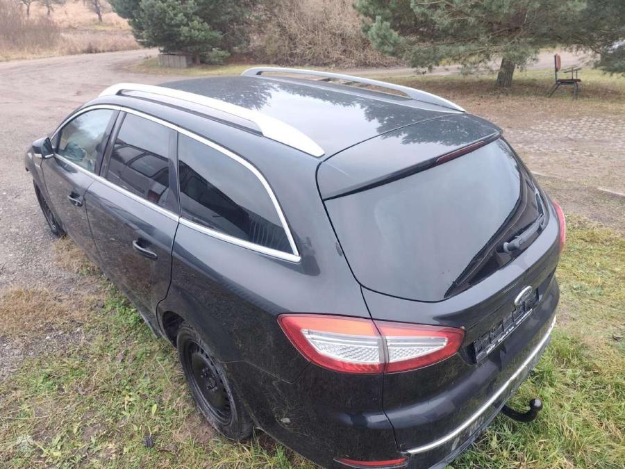 Melns Ford Mondeo 2011 Šauļi, ar dzinēja tilpumu 2.20 L un nobraukumu 300 tūkst. km par 1111 €, foto 12 vietnē AUTOMOTO.COM.LV